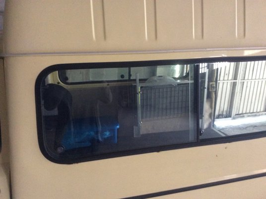 Renault 4 F4/F6 rear windows | Renault 4 Forum