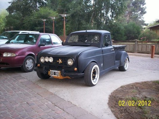 Desde Neuquen Capital ( Argentina)..mi r4 pick up " La Meche" 1974 ...